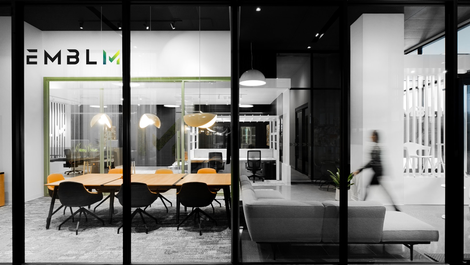 EMBLM - Aménagement Commercial